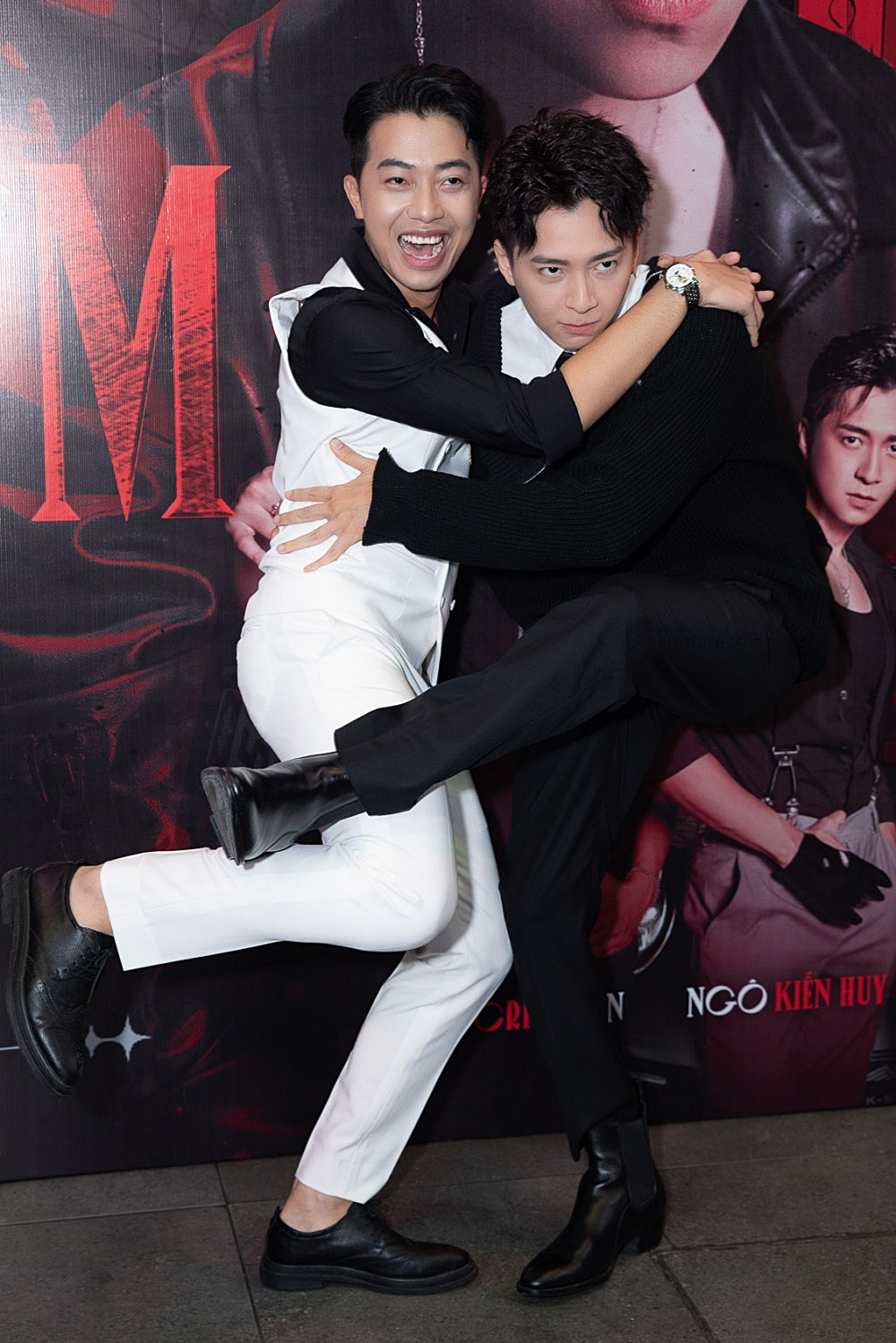 Dàn sao Việt khen nức nở, bất ngờ trước sự lột xác của Ngô Kiến Huy