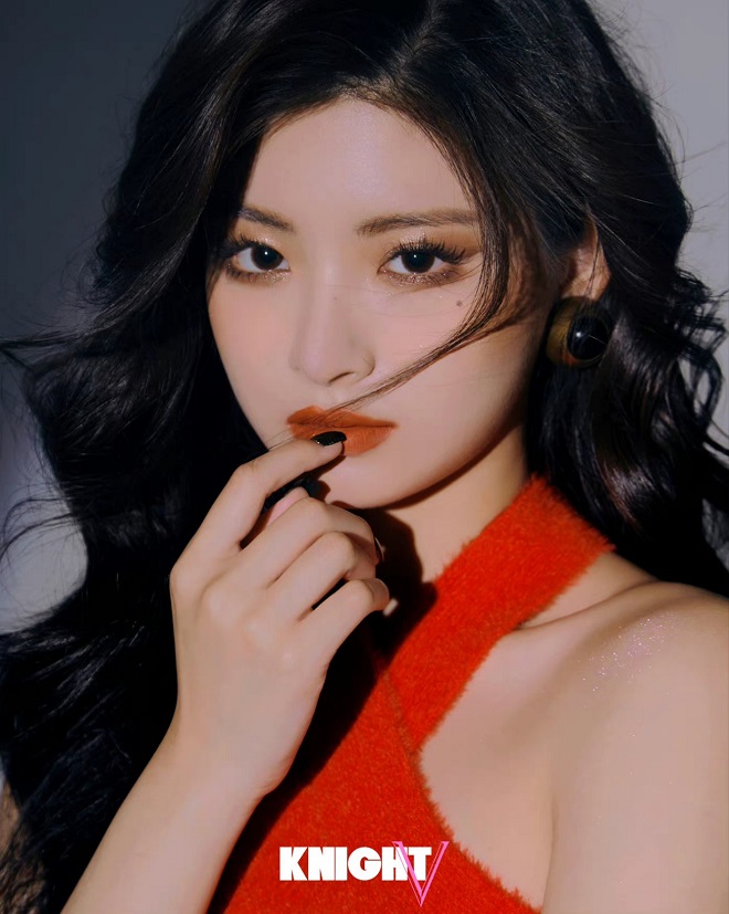 Thành viên Yiren quay lại Everglow sau 10 tháng 'xin nghỉ'