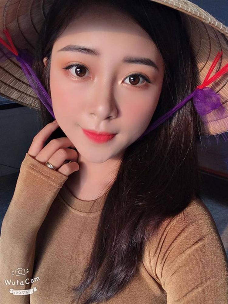 Chân dung Võ Nhật Linh, nàng dâu chịu nhiều áp lực của Phan Văn Đức