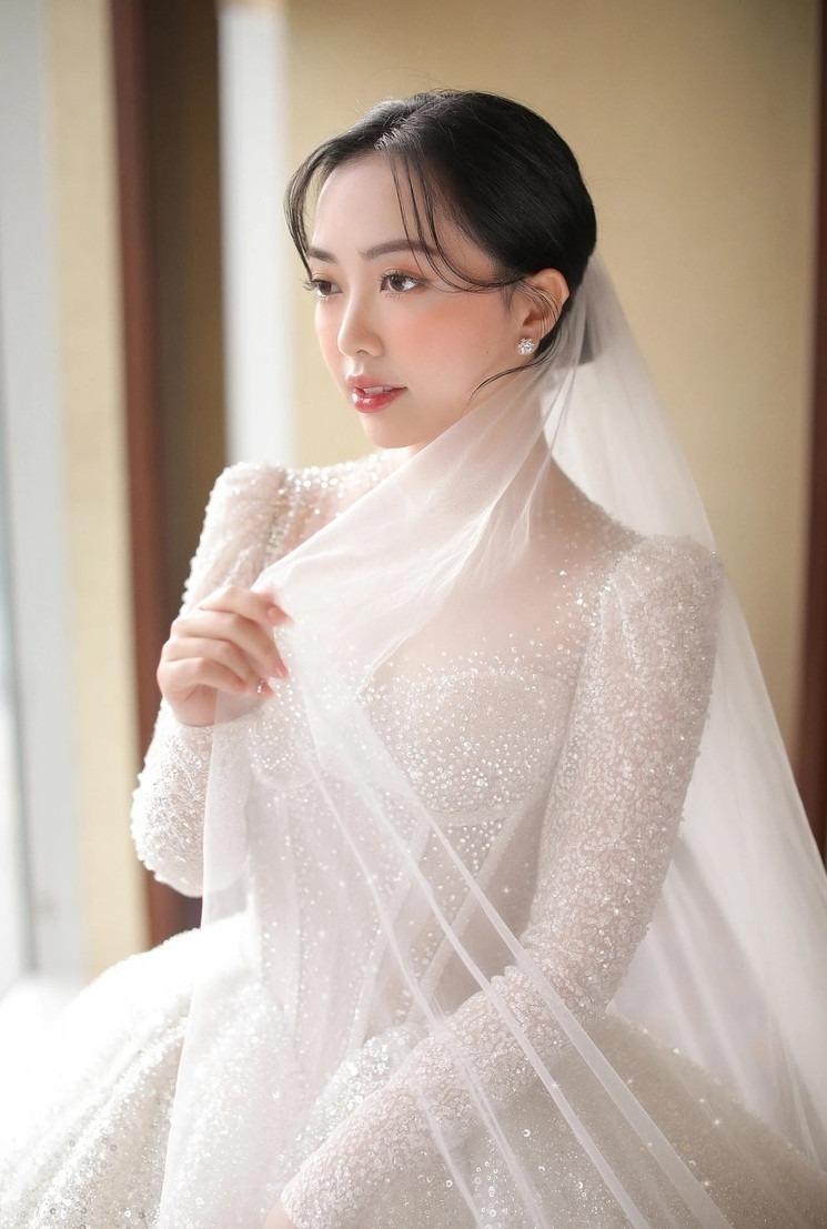 Mai Hà Trang - vợ Hà Đức Chinh: Chuẩn hình mẫu đẹp người đẹp nết