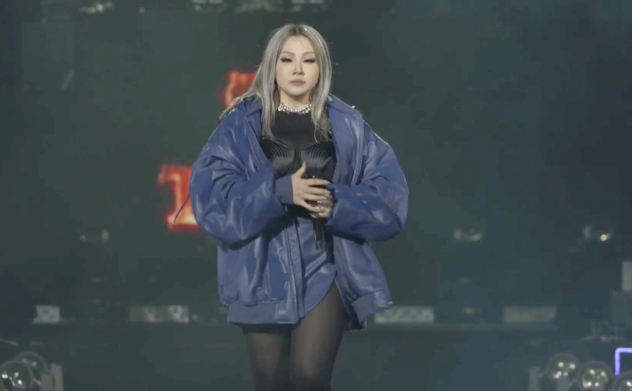 CL (2NE1) nhảy cực sung, tái hiện hit 'I am the best' ở countdown phố đi bộ cùng Tóc Tiên, Hoàng ...