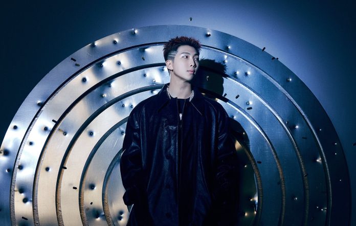 RM BTS trở thành nam nghệ sĩ solo Hàn Quốc đầu tiên có 4 tuần trên ...