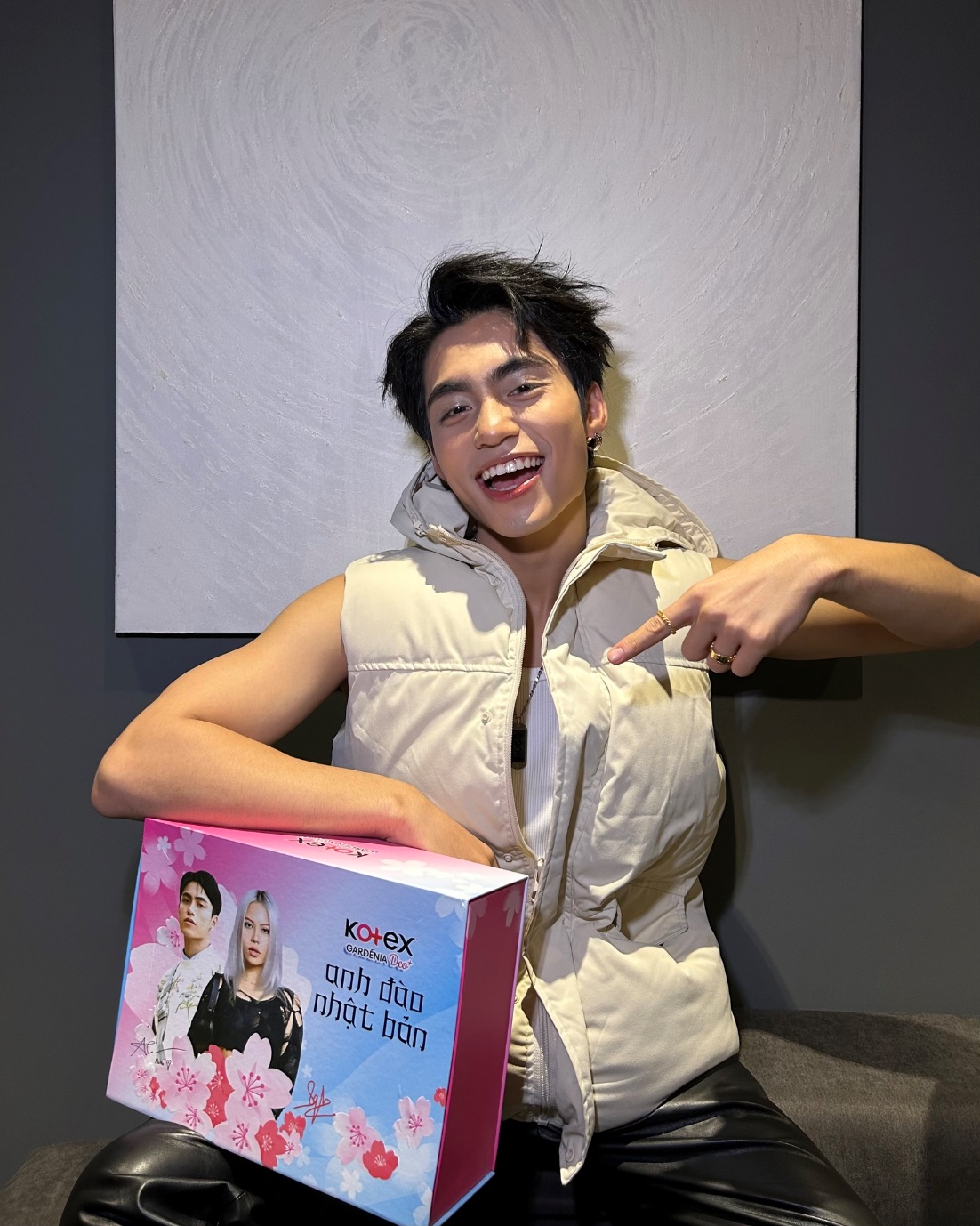 Cháy hàng chỉ trong ngày mở bán, hộp quà Kotex có gì mà hot đến vậy?