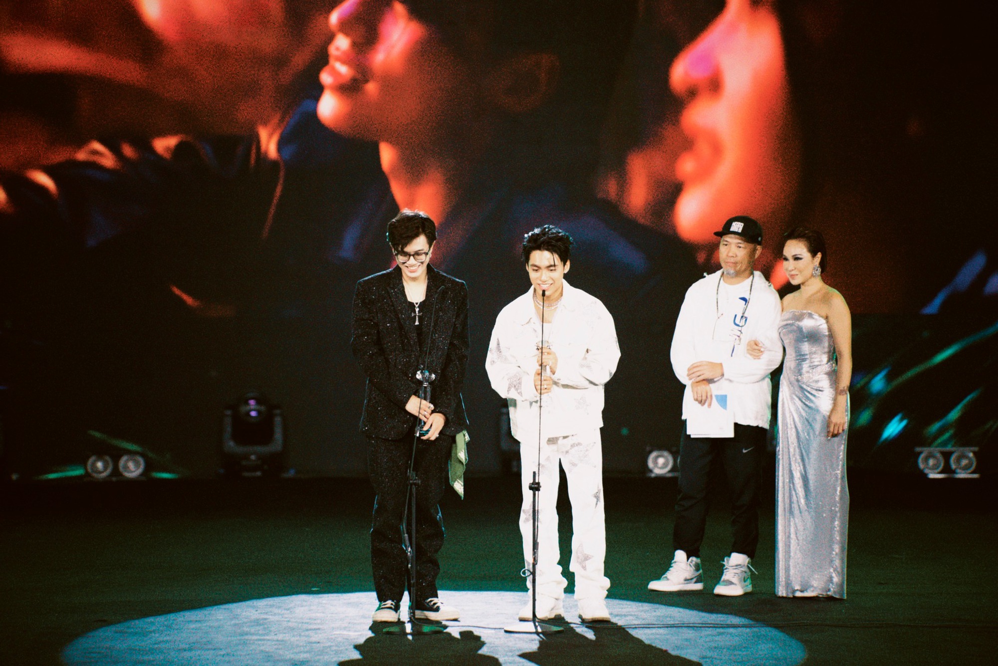 Những lần Sơn Tùng và MONO hát chung: Cảm động hay theo phong cách "cực ...