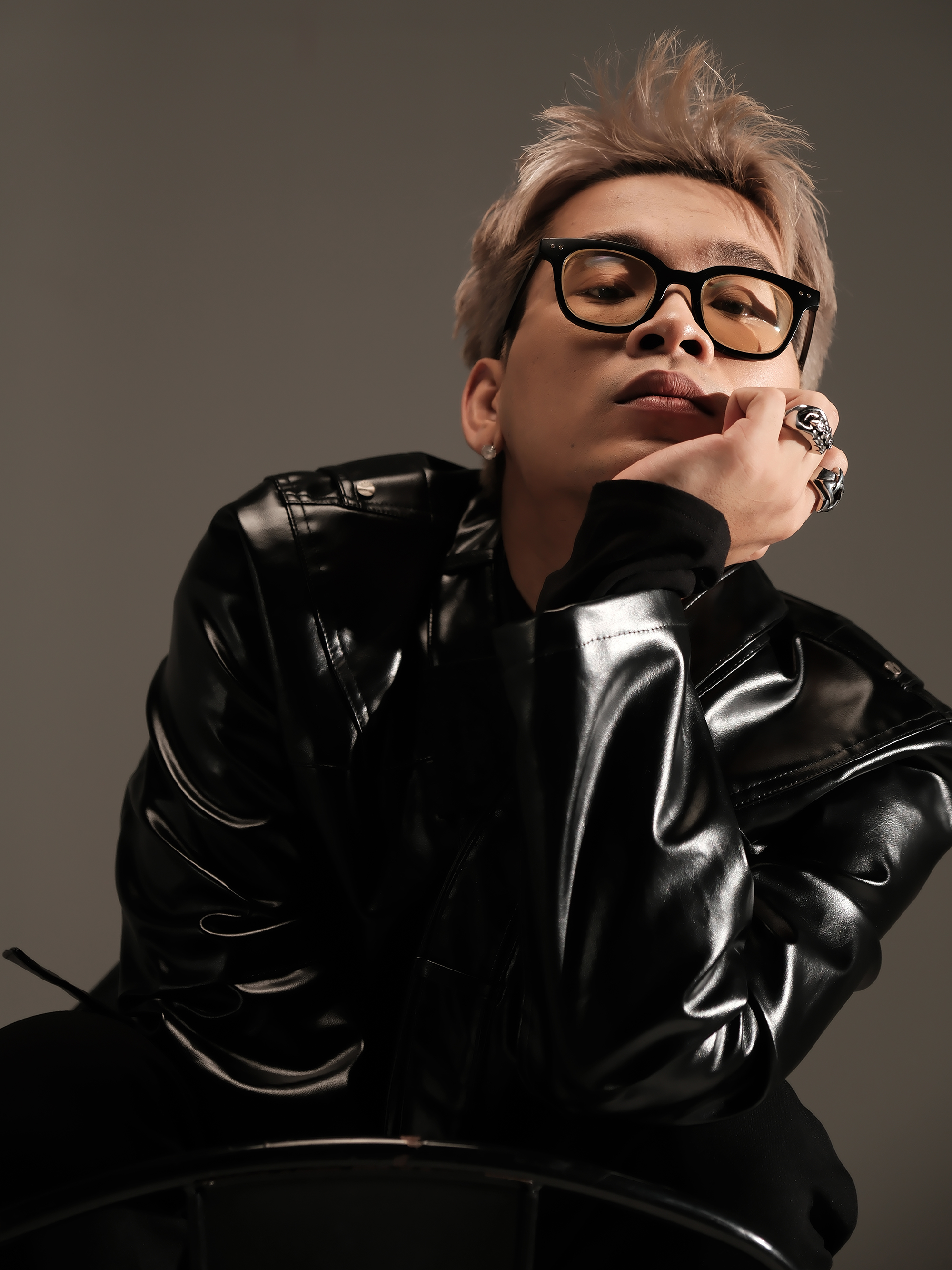 Sixkie Dawgz ra mắt sản phẩm âm nhạc đầu tay '6ix'