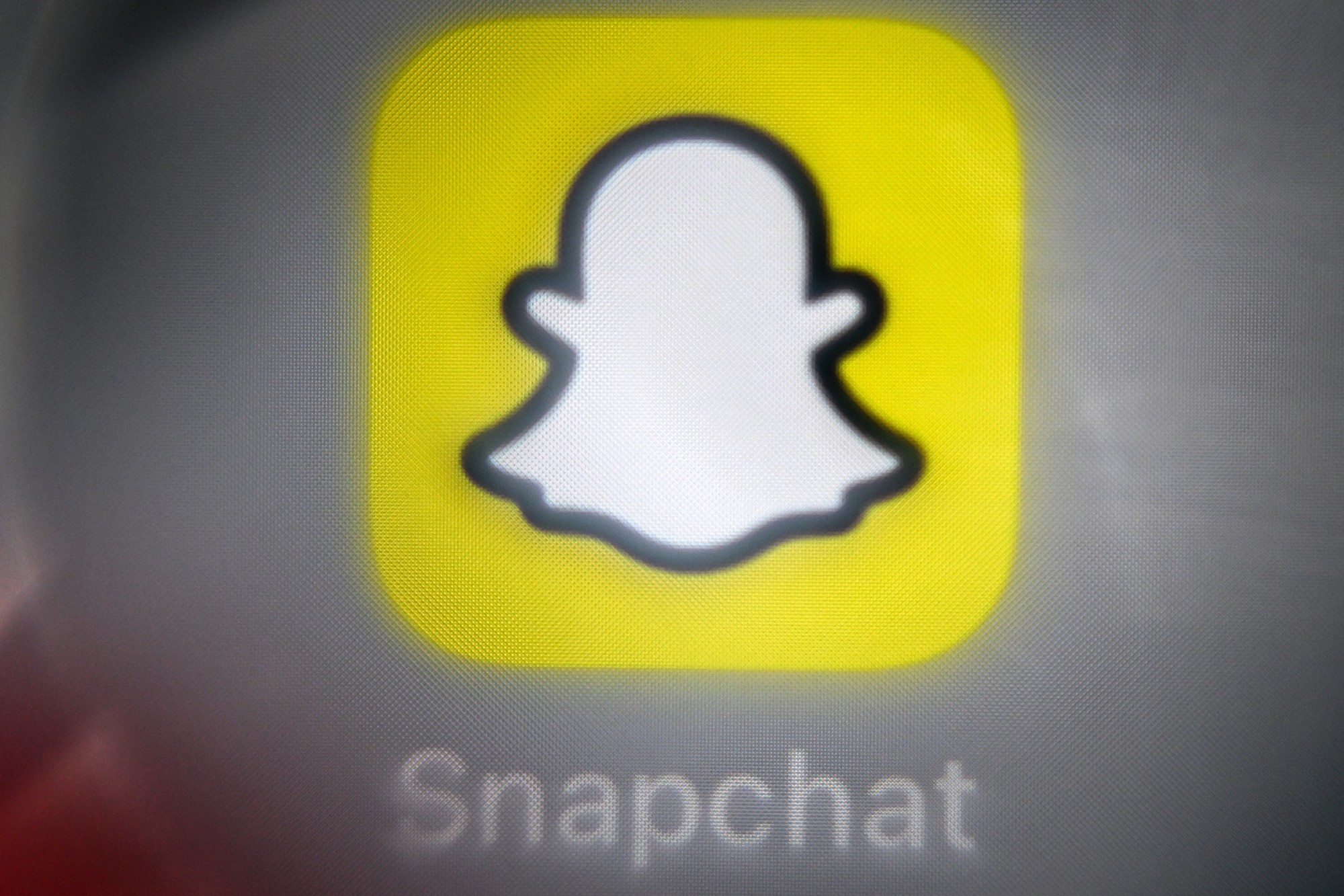 Snapchat báo lỗ nặng năm 2022