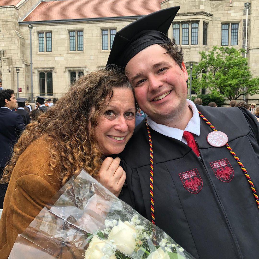 Người thừa kế độc nhất của đế chế Walt Disney: ‘Ngậm thìa vàng’ nhưng ...