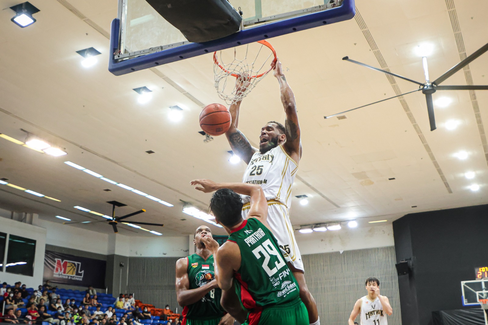 HLV Matt Van Pelt thận trọng trước trận cuối chặng 3 ABL 2023