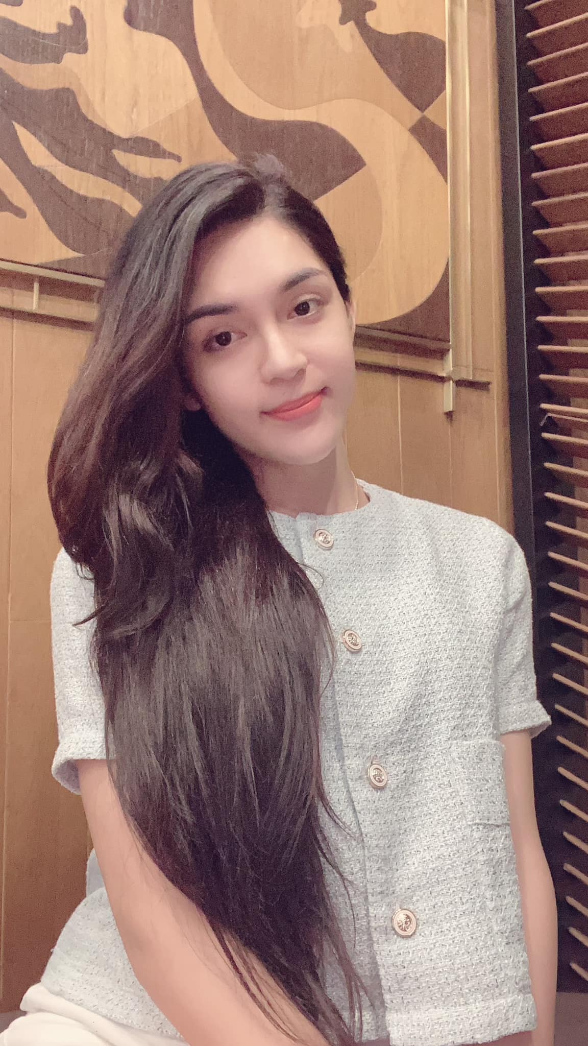 Nhan sắc ngoài đời của Huỳnh My - thí sinh chuyển giới tỏ thái độ thách thức bị Hương Giang mời về