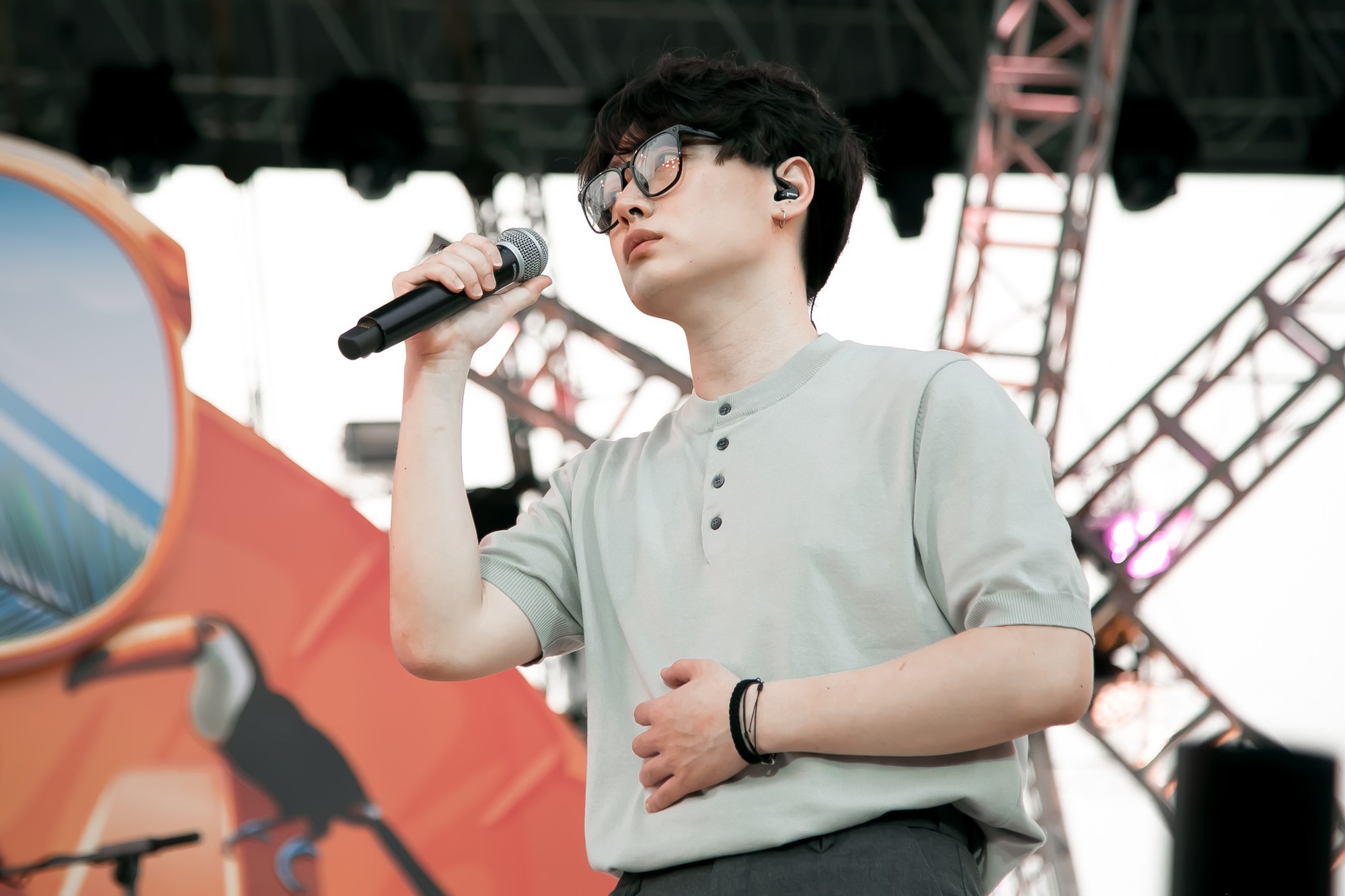 Truy tìm profile nam ca sĩ indie gây sốt với ngoại hình giống diễn viên ...