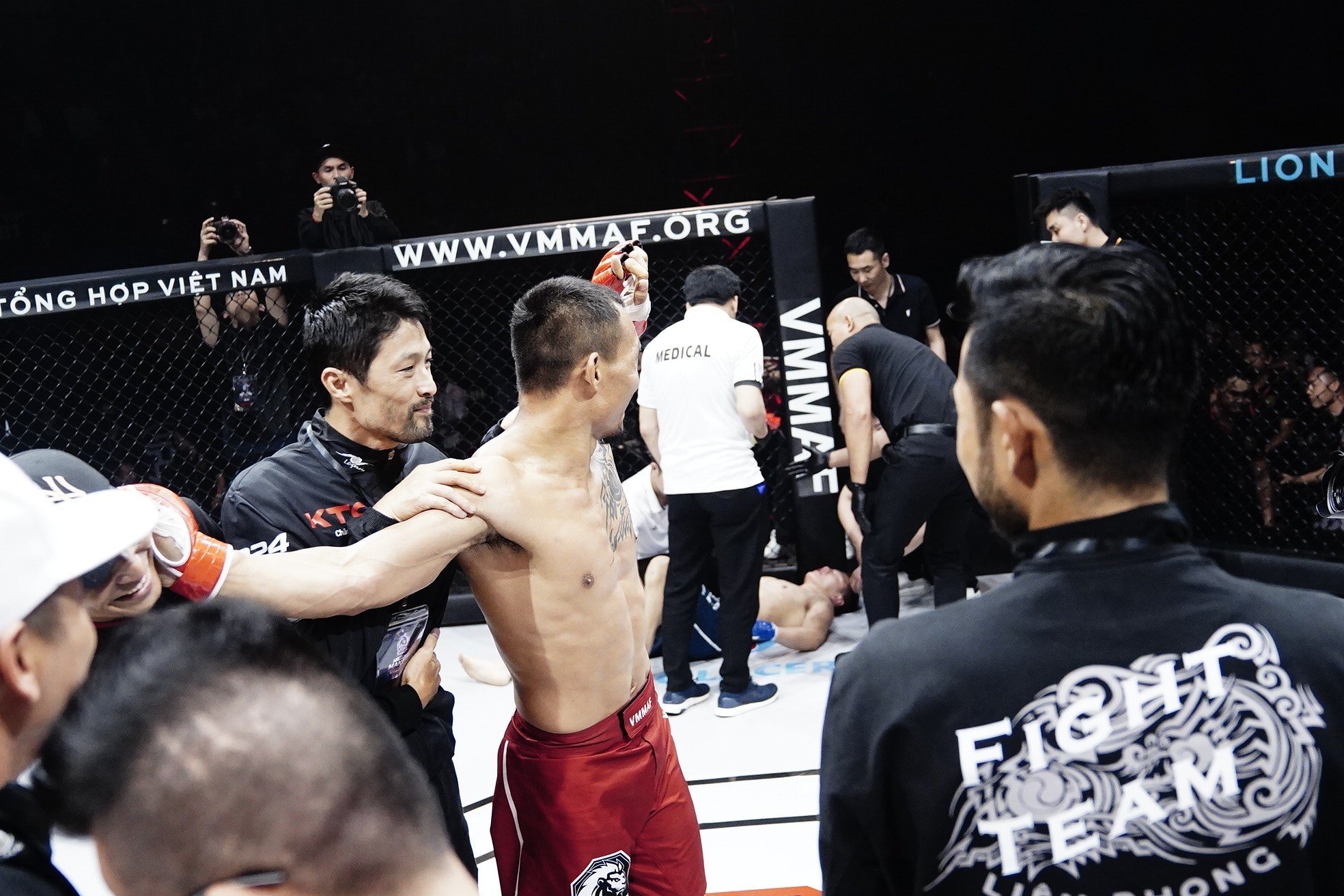 Johnny Trí Nguyễn tiết lộ cách khiến Lý Tiểu Long dễ dàng 'sập bẫy' của ...