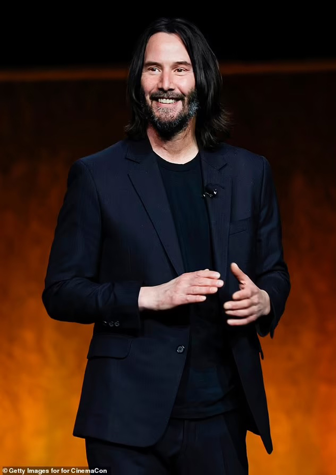Keanu Reeves sau màn bạc khác hẳn hình ảnh ngôi sao hành động đáng gờm ...