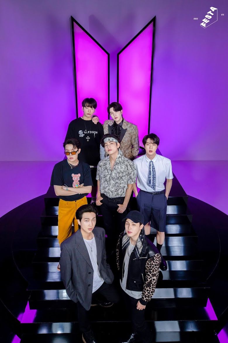 'Beyond The Story: 10-Year Record of BTS' - Cuốn sách chính thức đầu ...