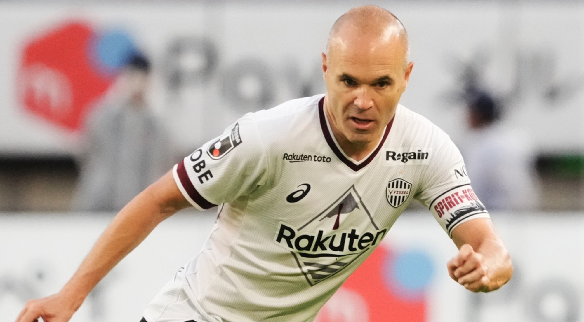 Vì lương cao ngất ngưởng, Iniesta đang tính rời Nhật Bản sang Thái Lan ...