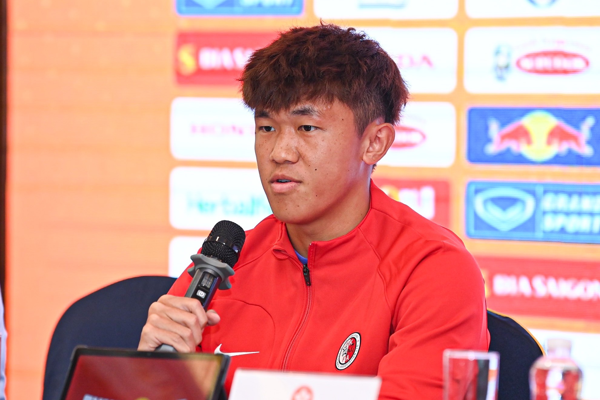 HLV tuyển Hong Kong: ‘Không biết ông Troussier chơi chiến thuật gì’