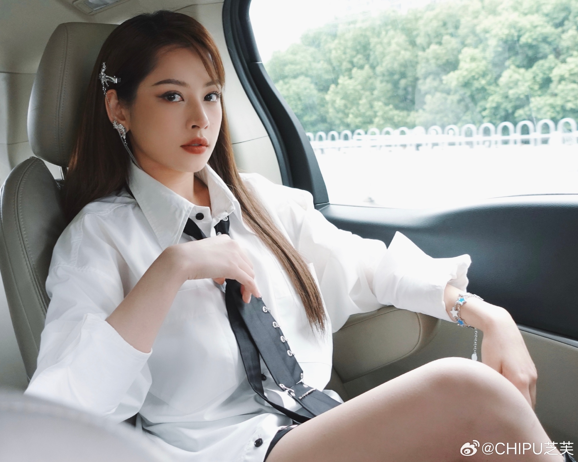 Chi Pu được cổ vũ nhiệt tình trên sân khấu đầu tiên tại Trung Quốc