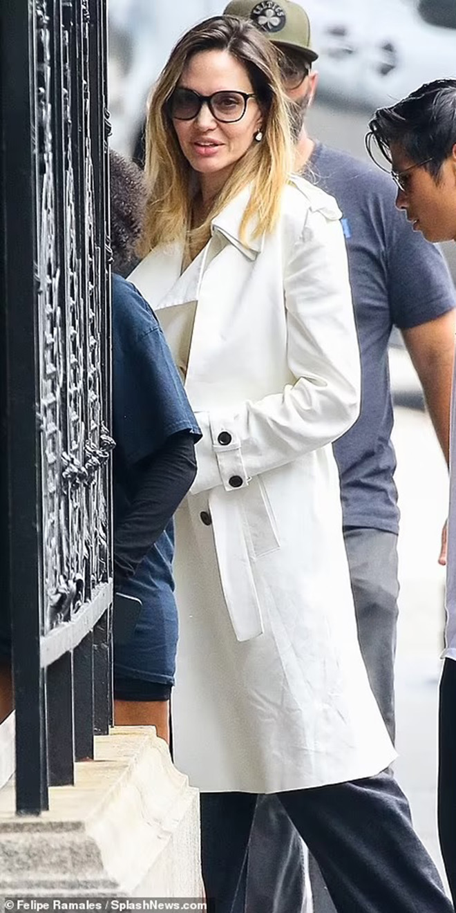 Angelina Jolie xuất hiện trẻ trung, con nuôi gốc Việt Pax Thiên cực nam ...