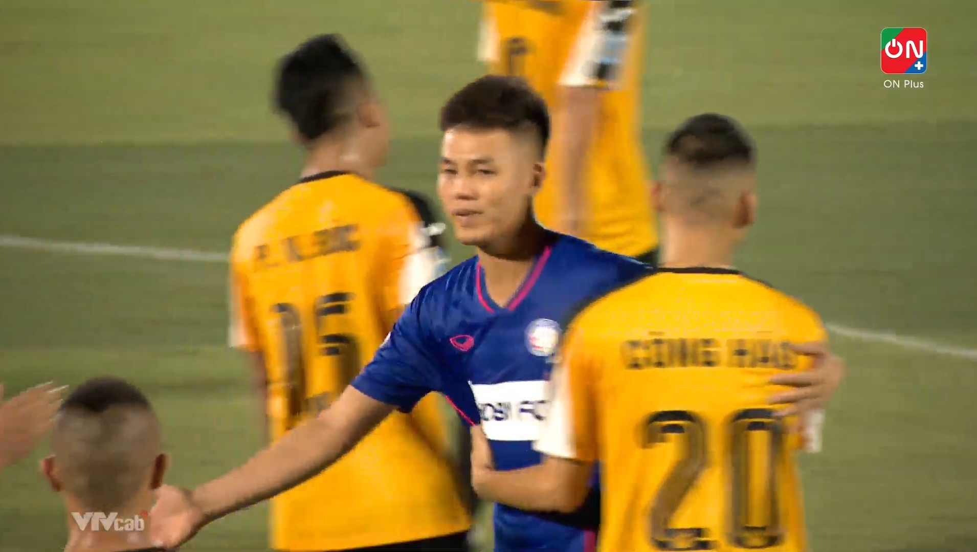 Việt 'Hải Dương' ghi bàn ngoạn mục từ phạt góc, Mobi FC vẫn nhận thất bại đầu tiên ở HPL-S10