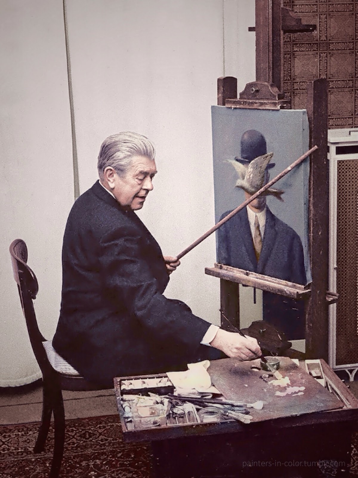 Người phụ nữ bí ẩn trong tranh của Rene Magritte