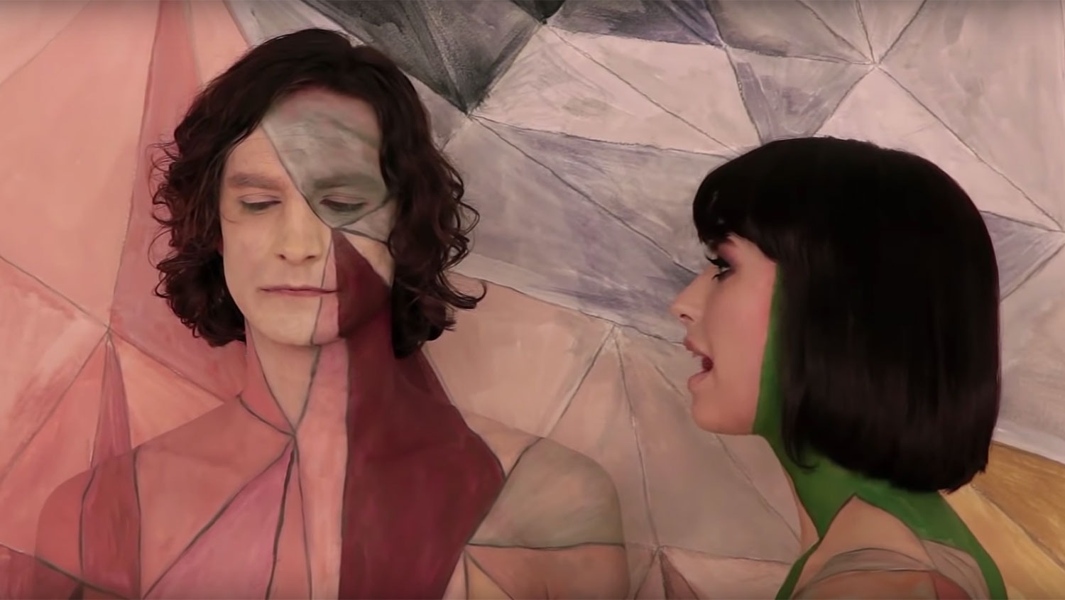 Ca khúc "Somebody That I Used to Know": Quyến rũ và rất nhiều tinh quái