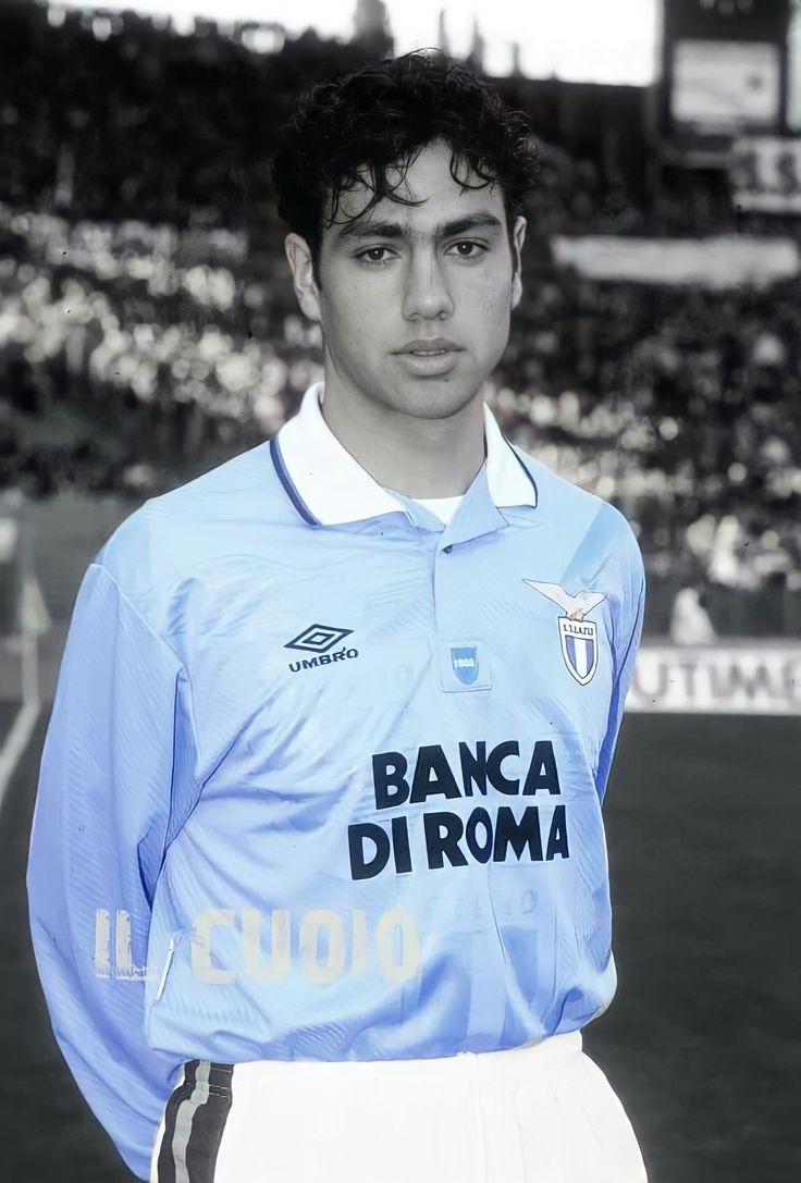 Huyền thoại Nesta phần 1: Cậu bé nhút nhát trở thành hậu vệ kiểu mới ...