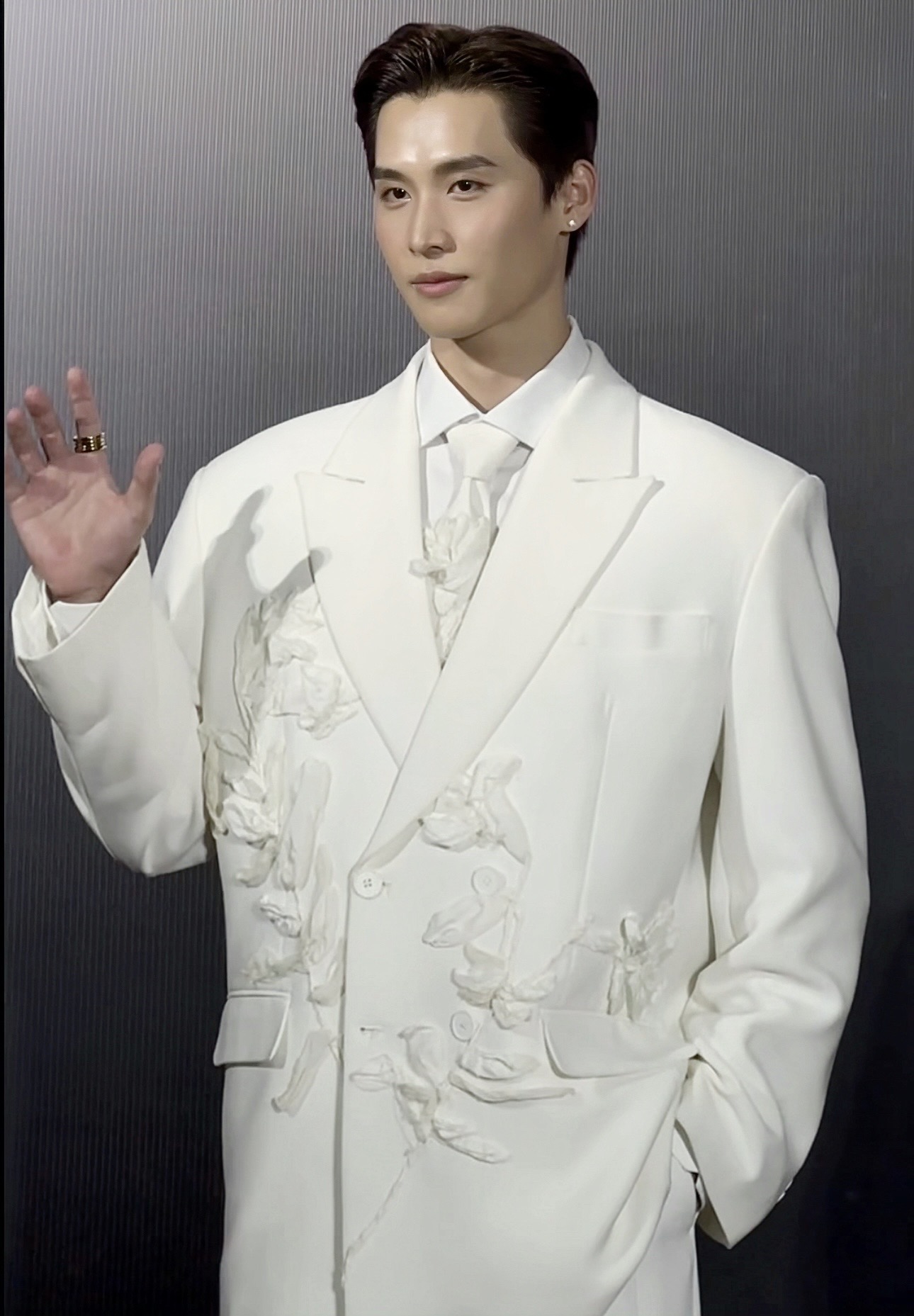Á quân The Next Gentleman Kang Chul là ai?