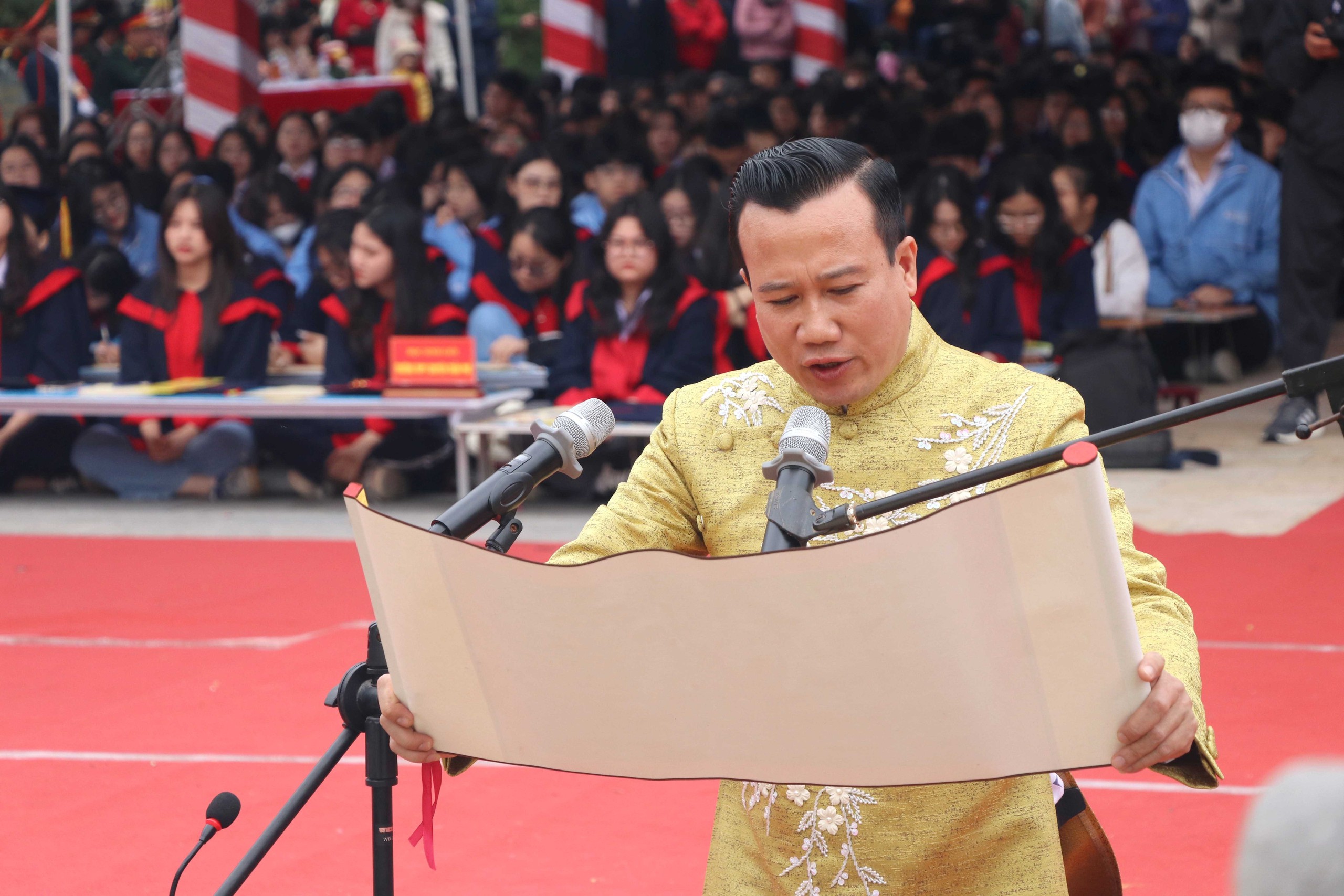 Rộn ràng Lễ hội Khai bút tại Khu tưởng niệm Vương triều Mạc, Hải Phòng