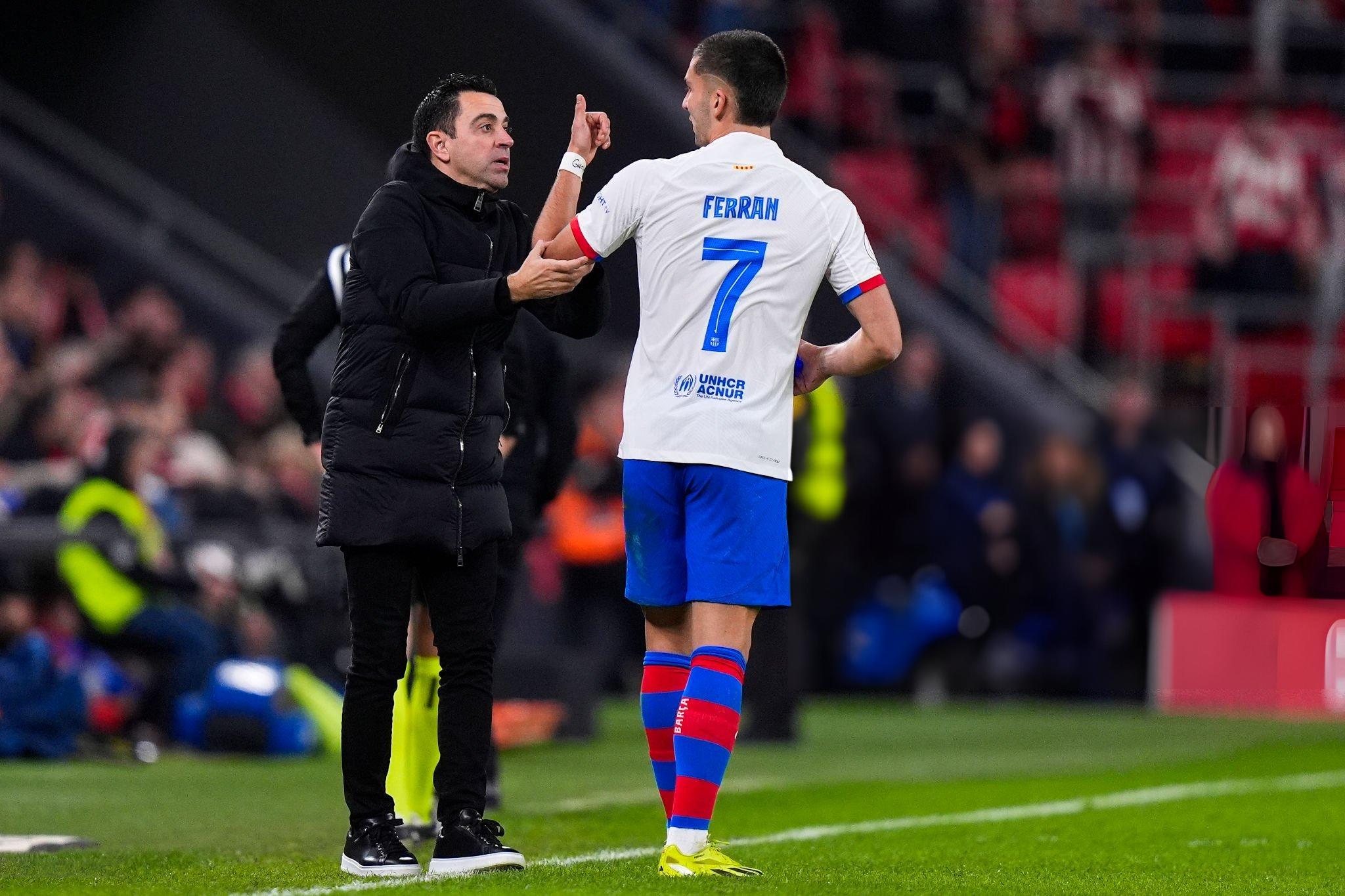BLV Quang Huy: Barcelona cần lửa từ HLV Xavi