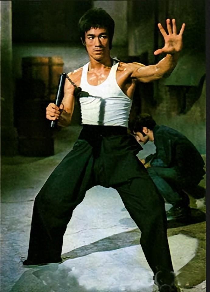 Tứ đại vương kung fu: người qua đời, người bệnh tật