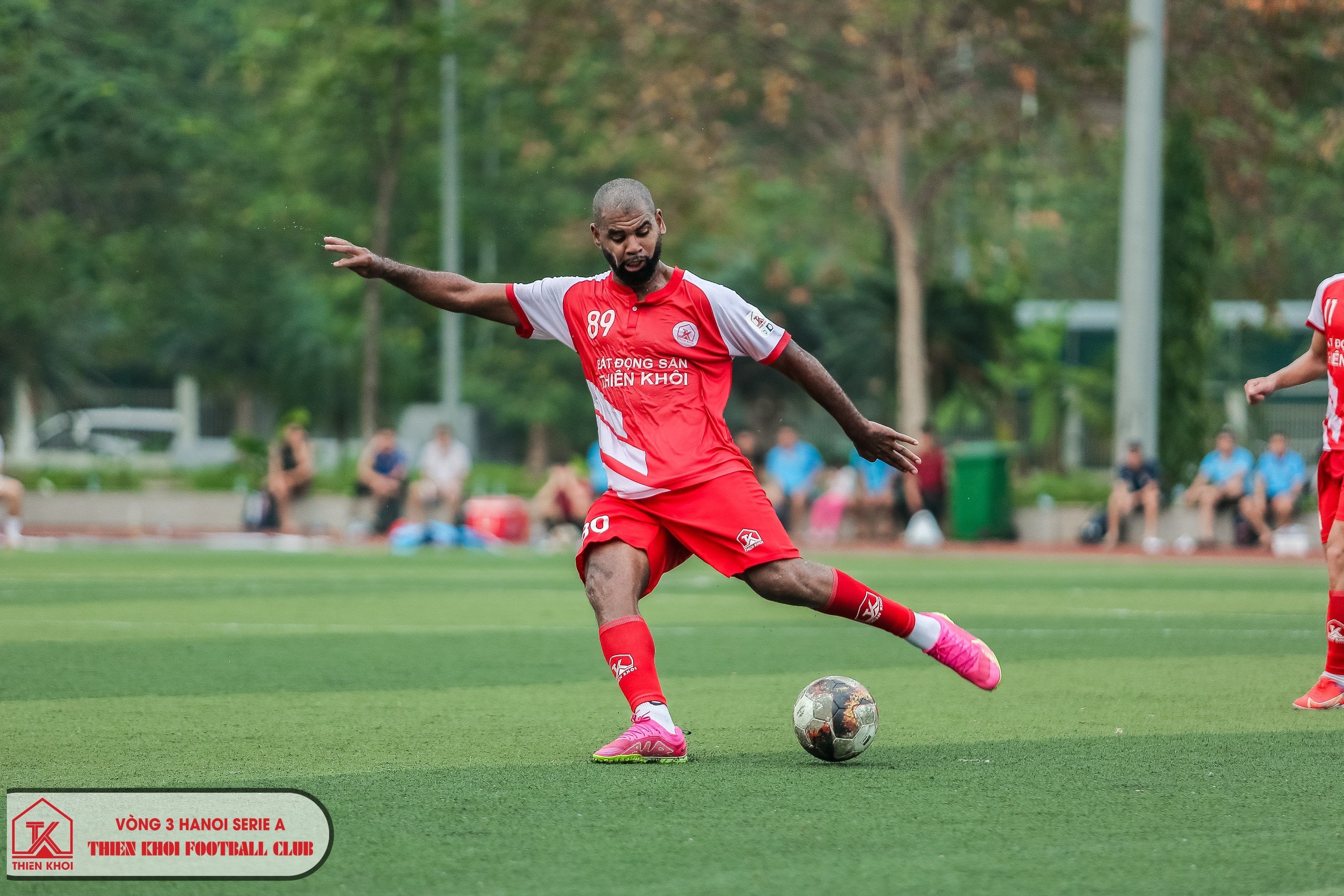 Vua phá lưới V-League 2017 "ao trình" sân 7?