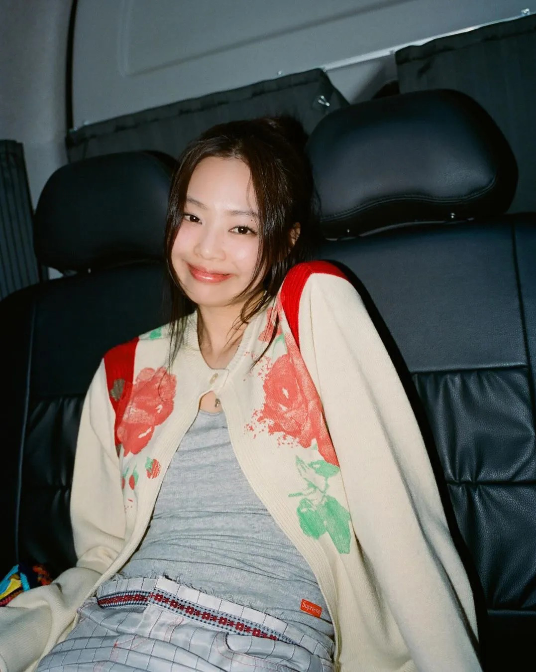 Jennie Blackpink tạo trend mới nhờ khung xương sườn nhỏ
