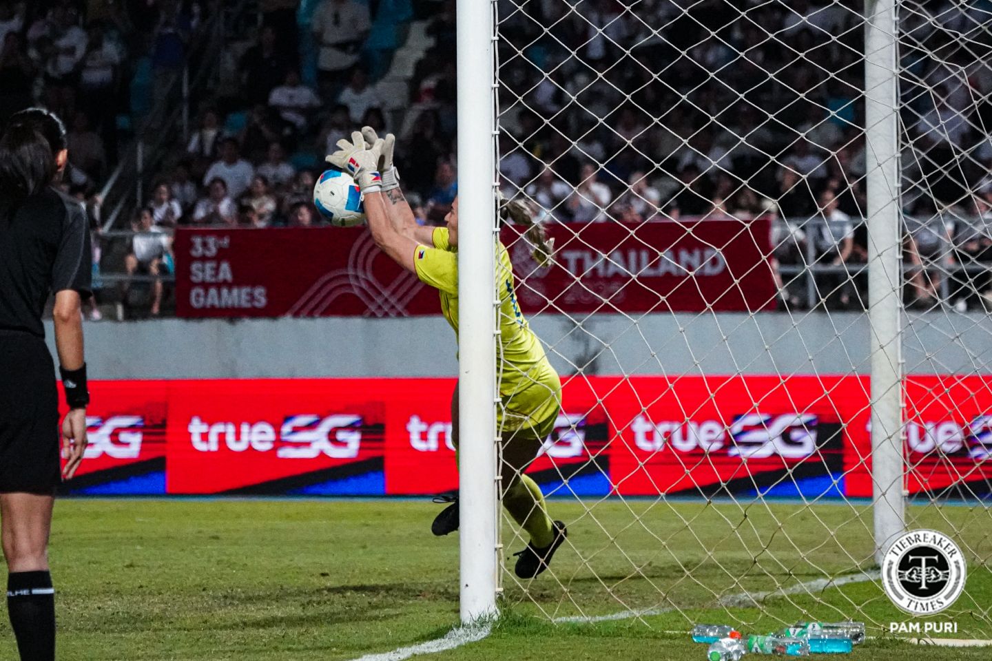 Thủ môn Philippines tiết lộ bí quyết cản quả 11m quyết định trước tuyển ...