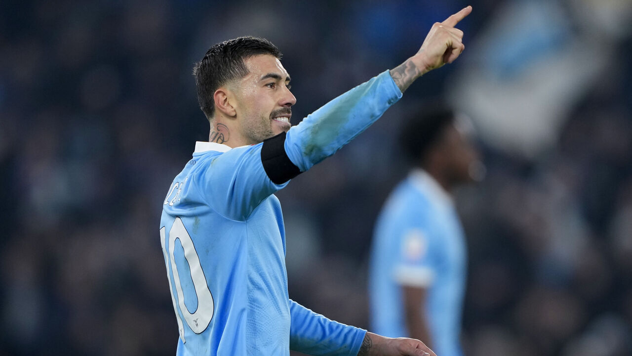 AC Milan bị loại ở Coppa Italia bởi bàn thắng gây tranh cãi