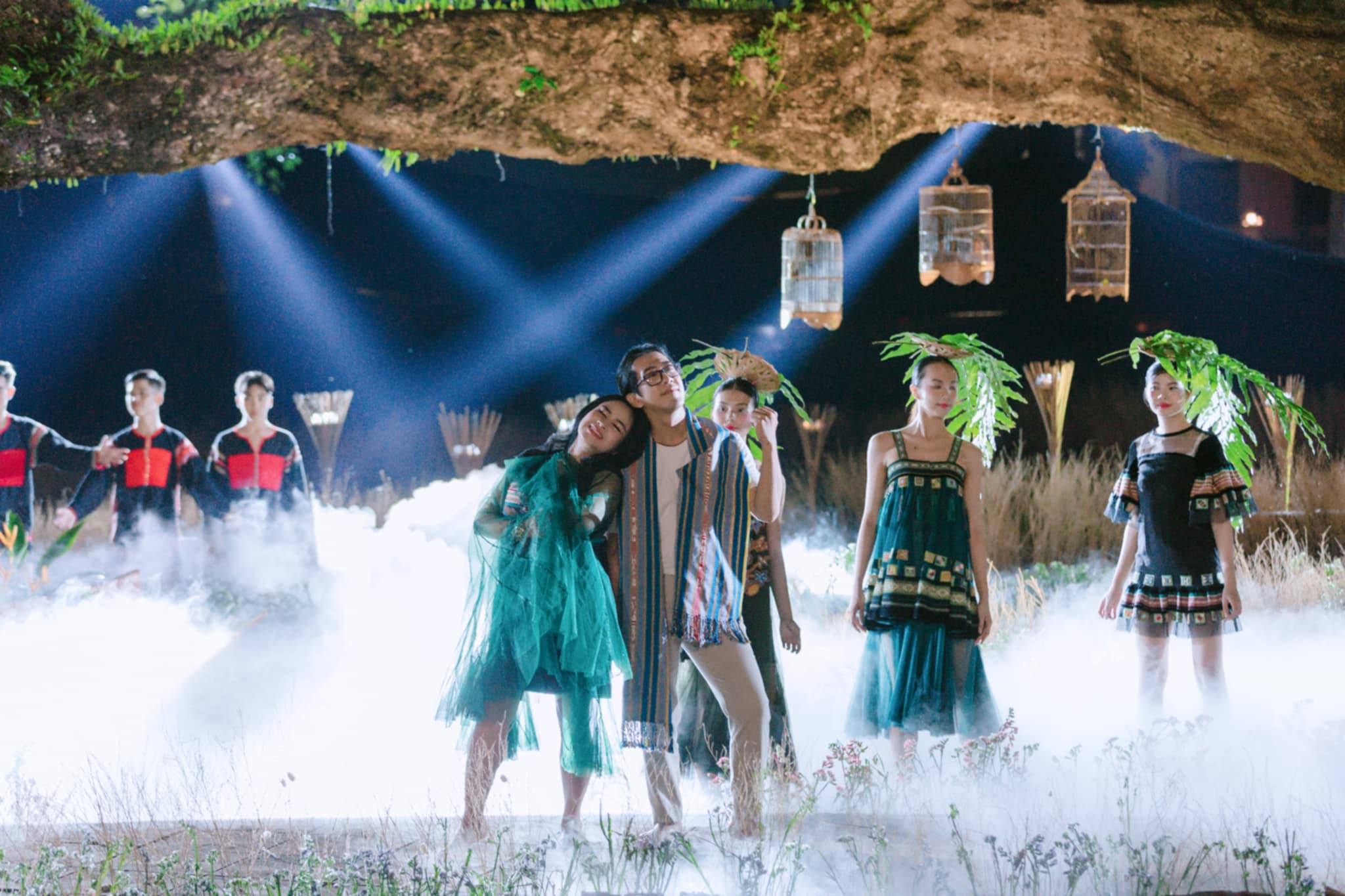 NTK Minh Hạnh và ca sĩ Khang Ngọc: Hành trình tôn vinh văn hóa dân tộc ...