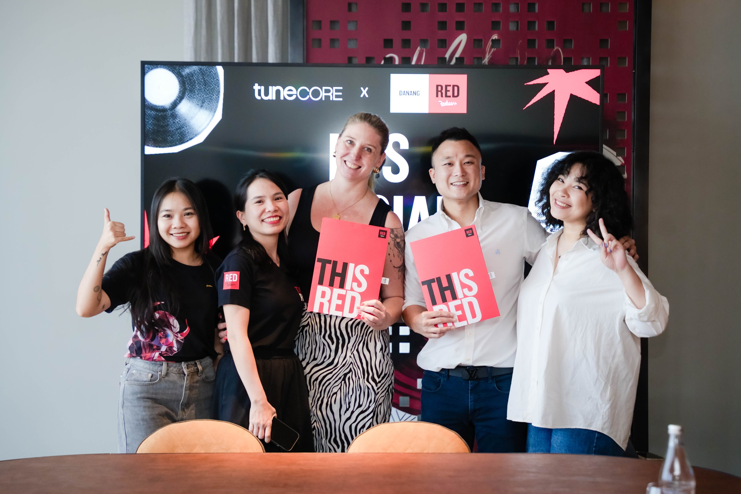 TuneCore bắt tay cùng khách sạn Radisson RED Đà Nẵng thúc đẩy phát triển âm nhạc Đông Nam Á