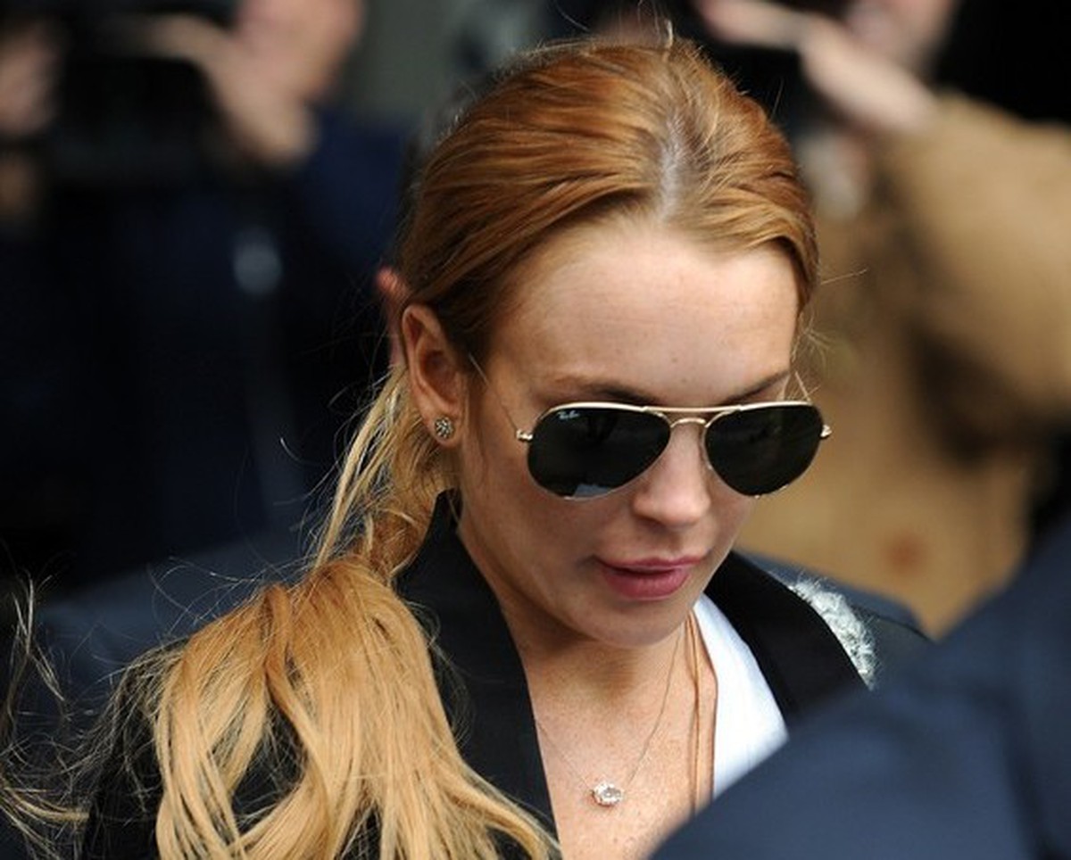 Lindsay Lohan bị tố tấn công nhân viên trung tâm cai nghiện