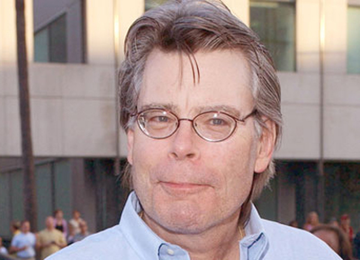 Stephen King: 'Tôi giàu lắm, hãy đánh thuế tôi!'