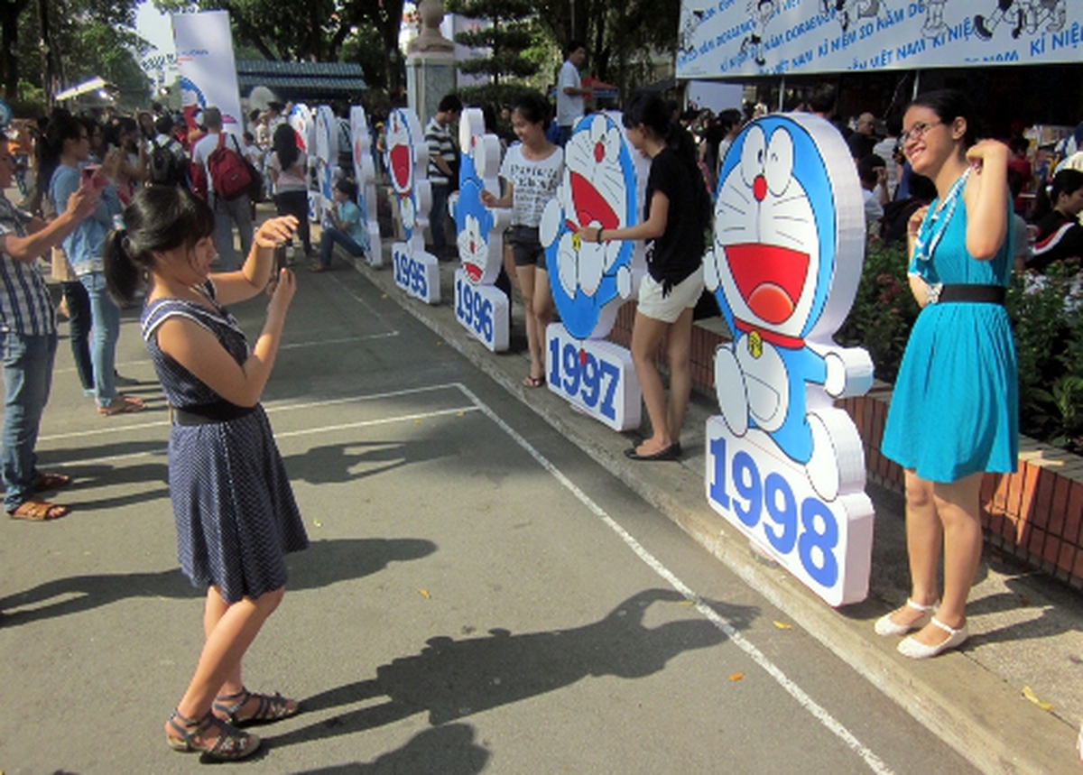 Lập thư viện mang tên "cha nuôi" Doraemon