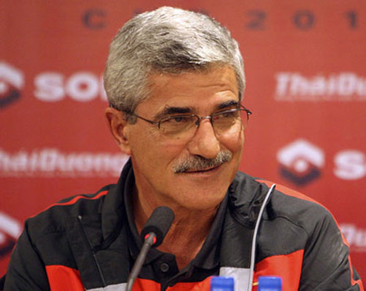 HLV Calisto chưa nhận lời mời từ VFF