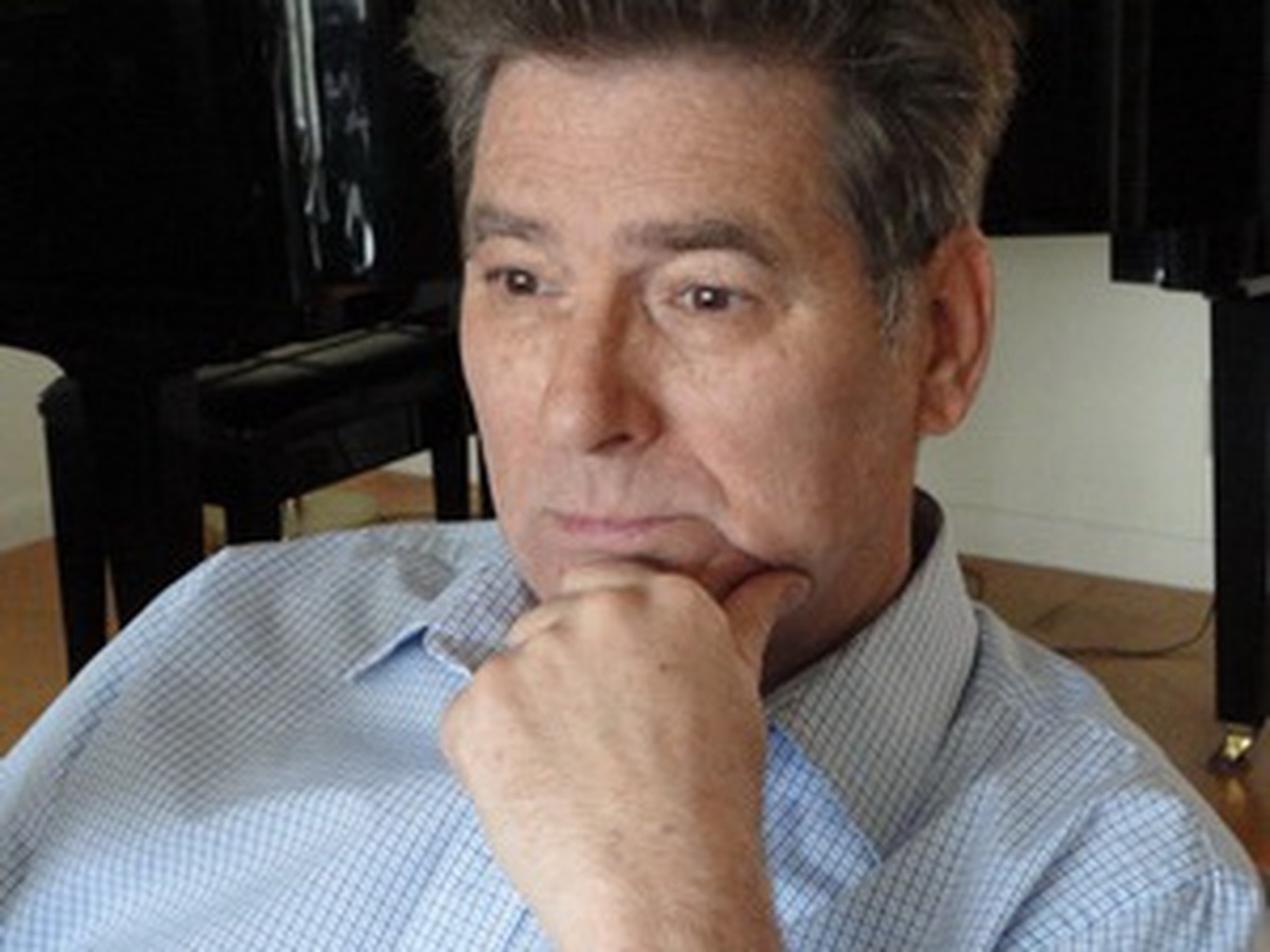 Nhà thơ, GS.TS Bruce Weigl: Từ chối giải thưởng là… hiện tượng toàn cầu!