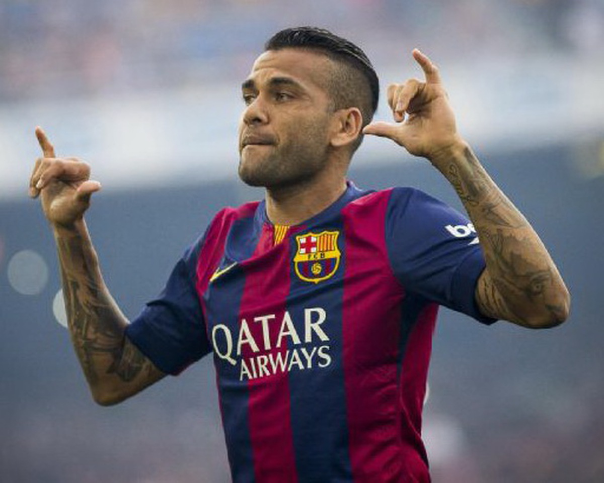 Chelsea sẽ hỏi mua Daniel Alves vào tháng 1. Arsenal tính giữ chân ...