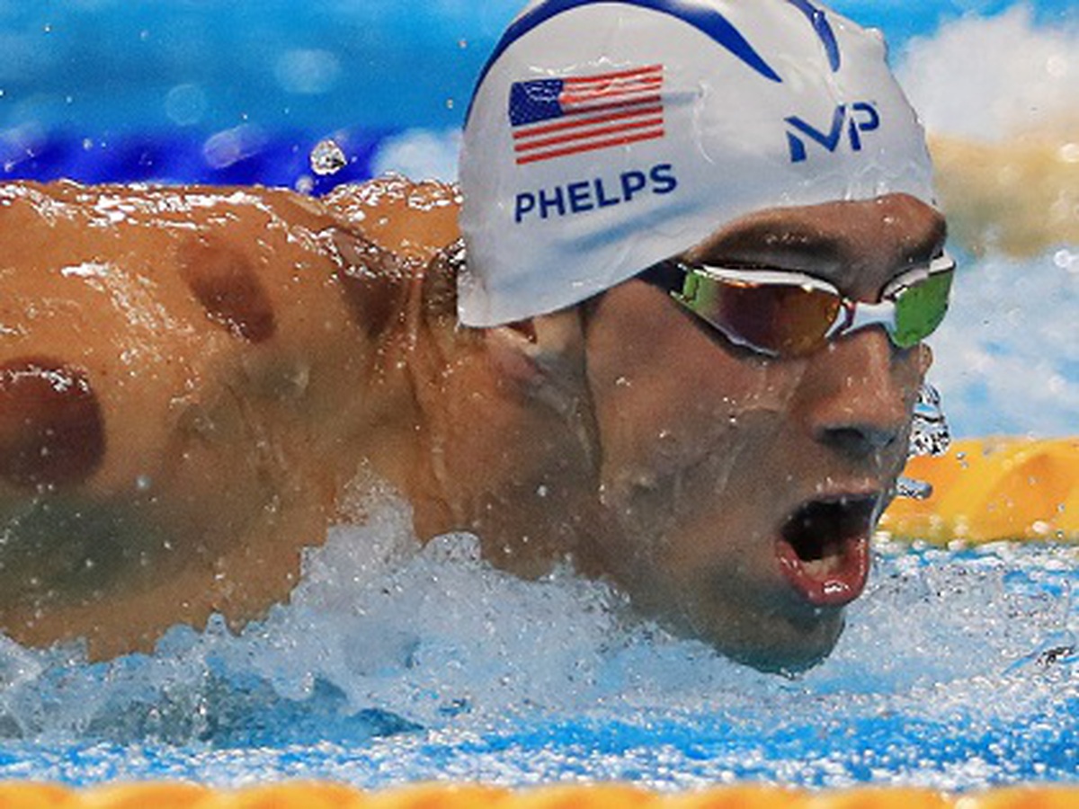 Michael Phelps: 'Ai cũng tè trong bể bơi cả'