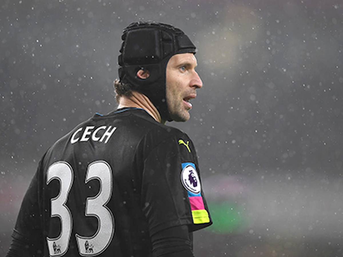 Arsenal: Đã đến lúc Wenger thay thế Petr Cech