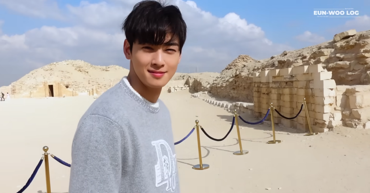 Cha Eun Woo khoe visual mê hoặc ở Ai Cập