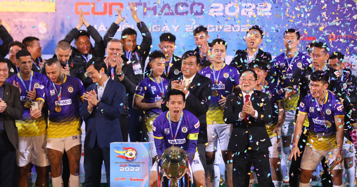 Hà Nội FC và lời thách thức của nhà vô địch
