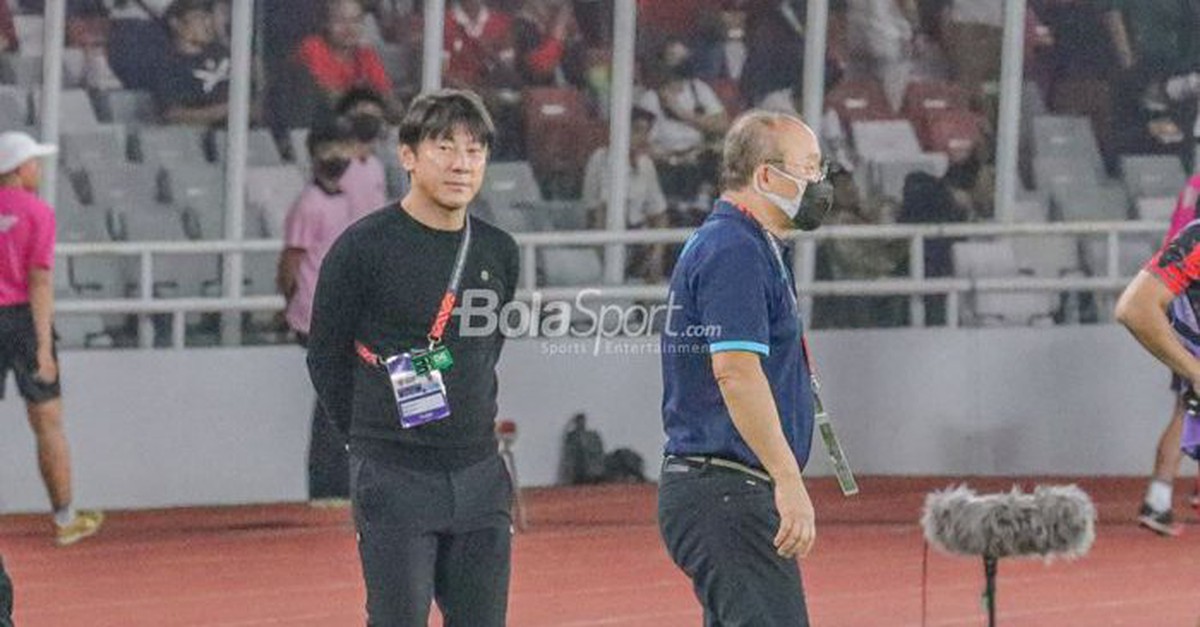 Thực hư việc HLV Park Hang Seo không bắt tay Shin Tae Yong