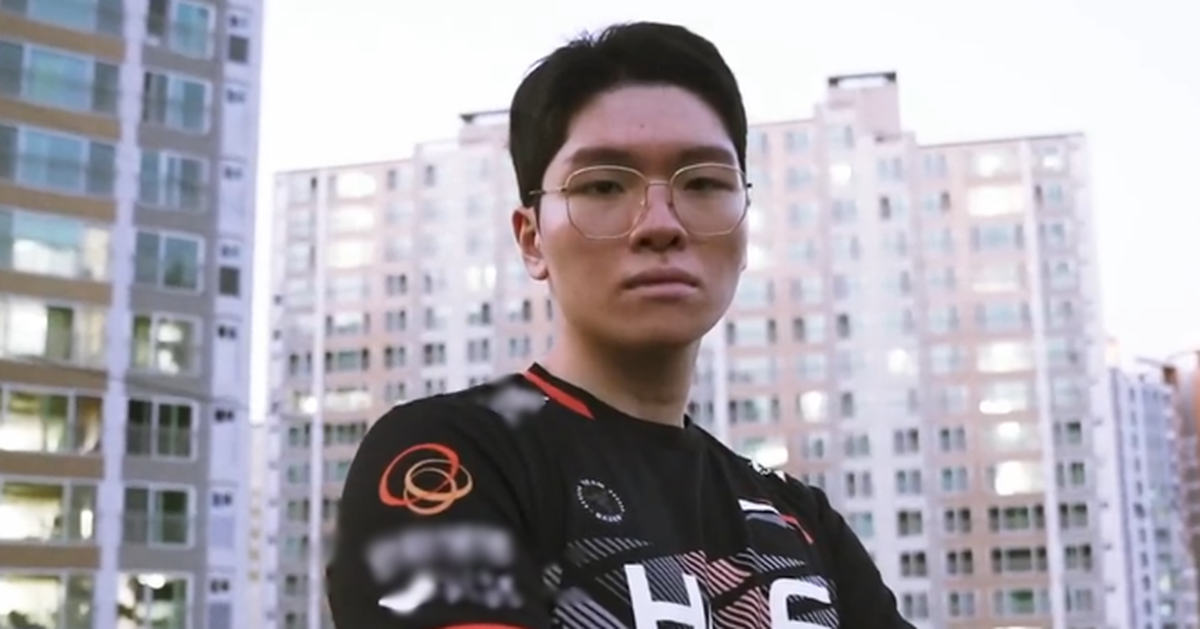 Kingen được khen hết lời sau khi giúp HLE đánh bại T1