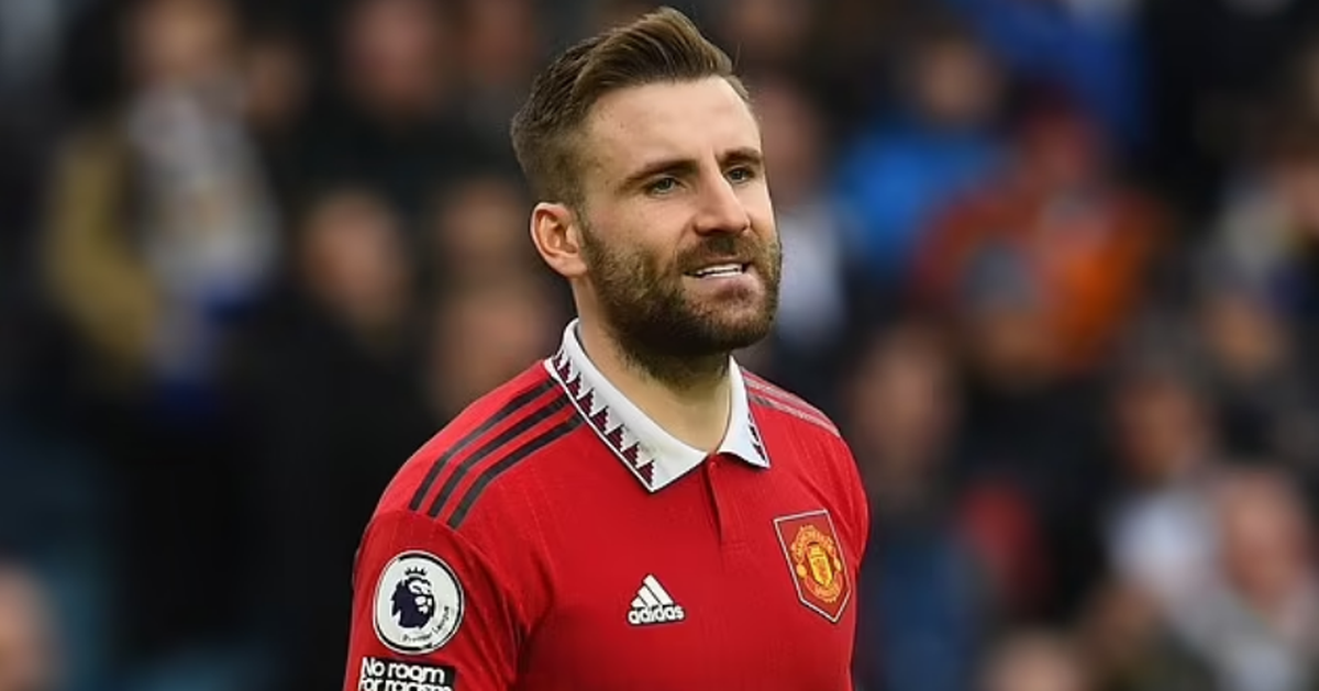 Nhìn ảnh này mới thấy nghị lực phi thường của Luke Shaw