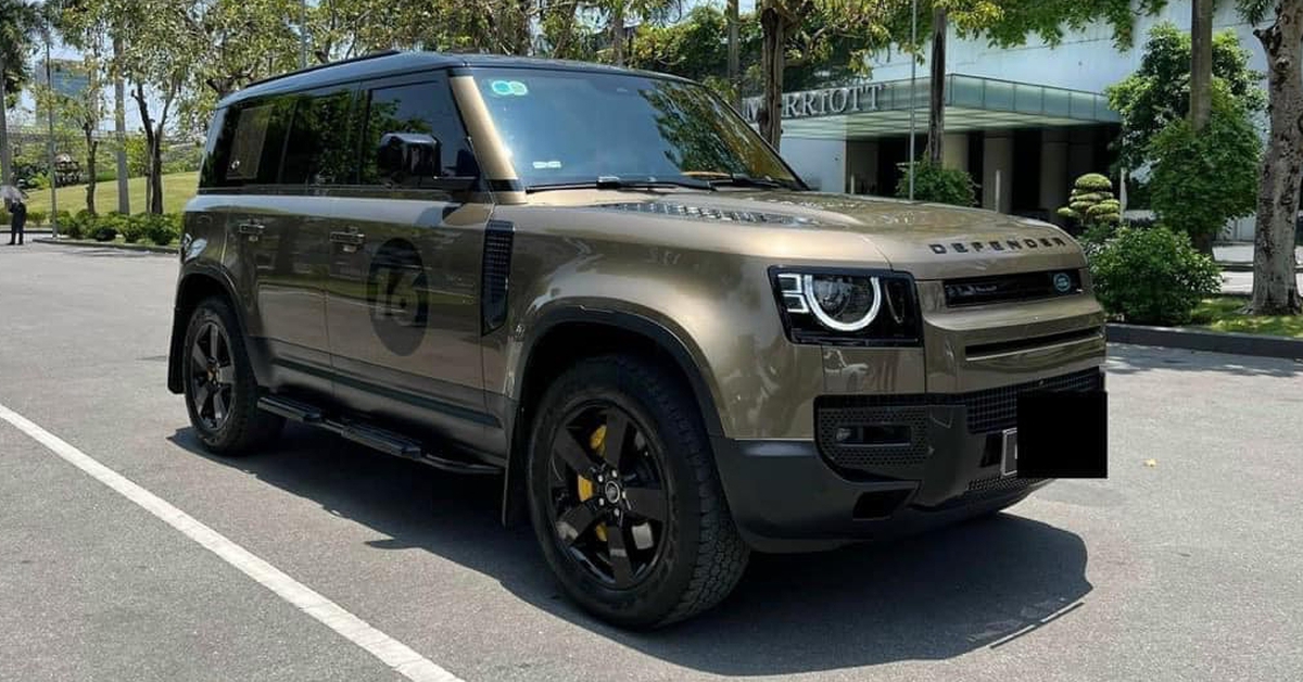 Land Rover Defender độ hàng ghế sau sang như S-Class, chủ xe rao bán rẻ ...