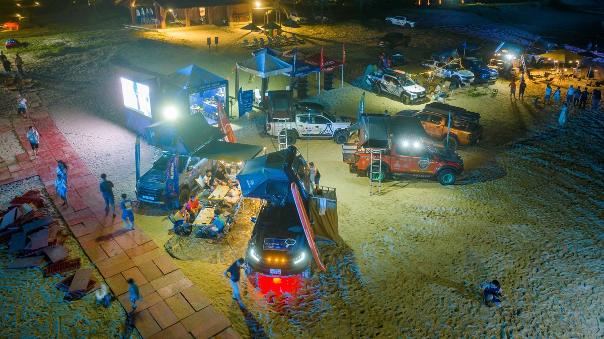 Lễ hội bán tải 3 miền lớn nhất từ trước tới nay với hơn 1.000 thành viên